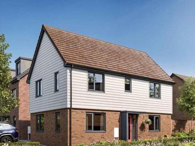 Thorpe Close, Bordon, 3 Bedroom End