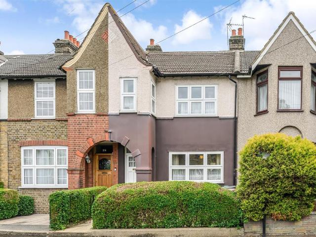 Thorpe Crescent, Walthamstow E17, 3 bed property to rent, £2,400 pcm | PrimeLocation