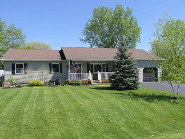 Thorpe Avenue Ext, Saint Albans Town, Home For Sale