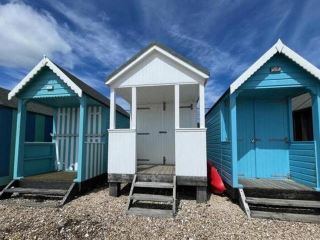 Thorpe Esplanade, Beach Hut,thorpe Bay, Detached House For