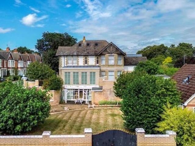 Thorpe Lea Road, Peterborough, 5 Bedroom Detached