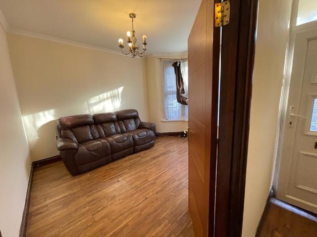 Thorpe Road, London E6 3 bed terraced house to rent £2,800 pcm £646 pw