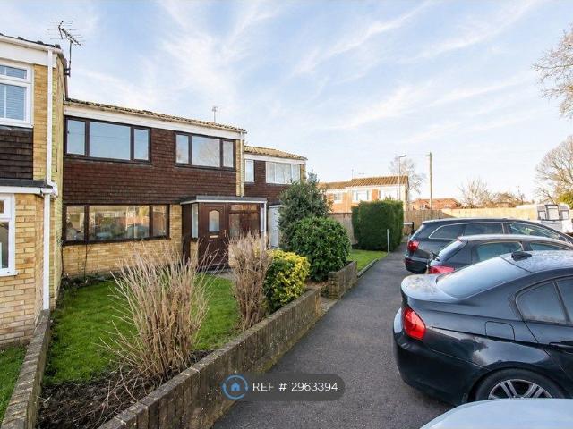 Thorpe Walk, Gillingham ME8, 3 bed terraced house to rent, £1,450 pcm | PrimeLocation