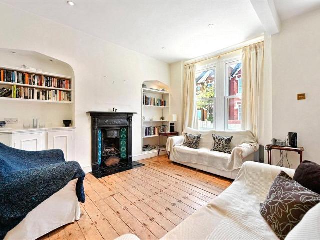 Thorpebank Road, London, W12 3 bed terraced house to rent £3,250 pcm £750 pw