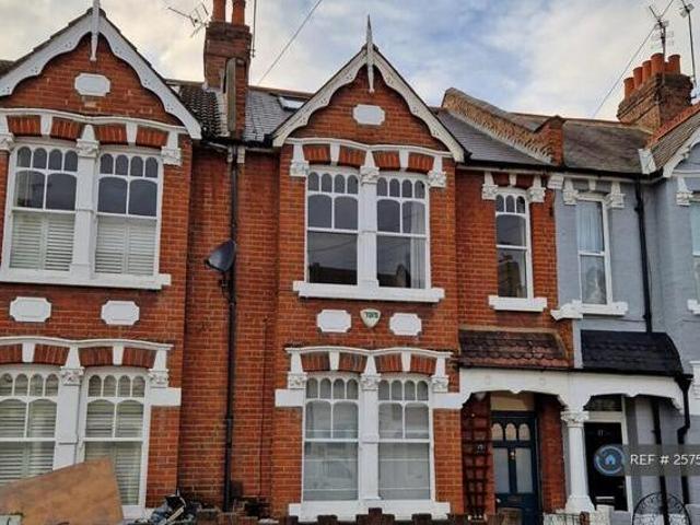 Thorpebank Road, London, 3 Bedroom Terraced