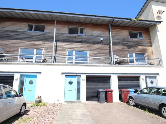 Thorter Row, Dundee DD1, 4 bed town house to rent, £1,500 pcm | PrimeLocation