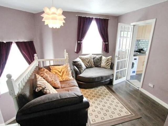 Thatch Leach Lane, Whitefield, 2 Bedroom Flat