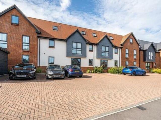 Thatcham, Berkshire, 2 Bedroom Flat