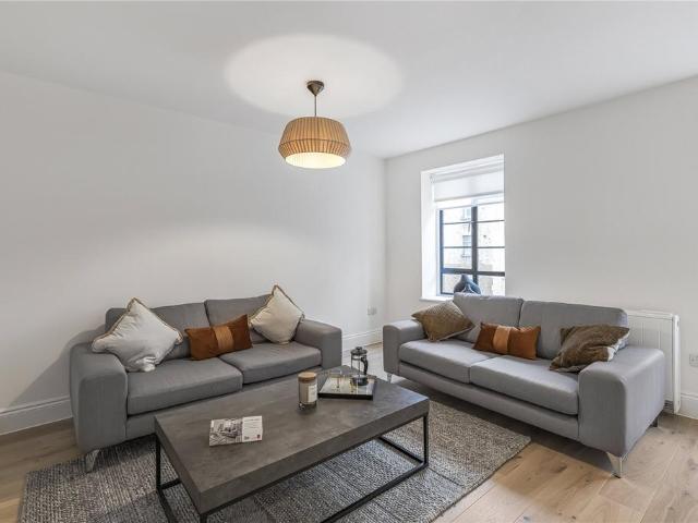 Thayer Street, Marylebone, London, W1U 2 bed apartment to rent £4,225 pcm £975 pw