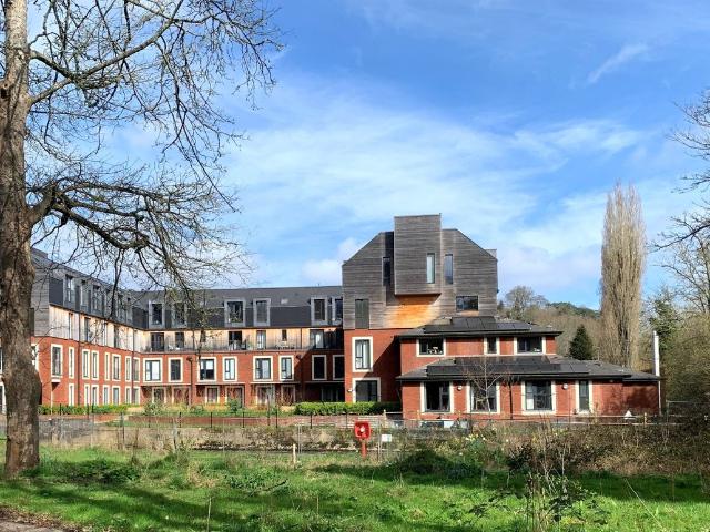 Thackeray Lane, Godalming GU7, 1 bed flat to rent, £1,350 pcm | PrimeLocation