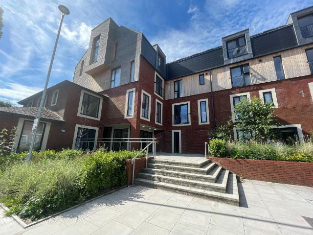 Thackeray Lane, Godalming GU7, 2 bed flat to rent, £1,895 pcm | PrimeLocation