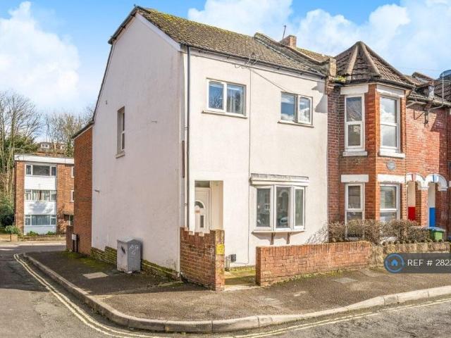 Thackeray Road, Southampton, SO17 5 bed end of terrace house to rent £2,166 pcm £500 pw