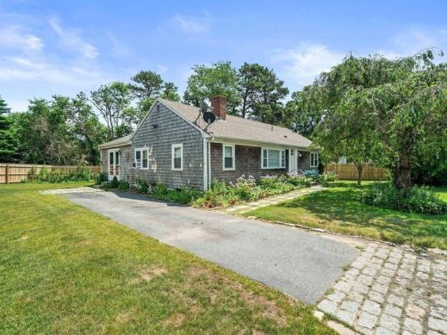 Thach Ln, Hyannis, Home For Sale