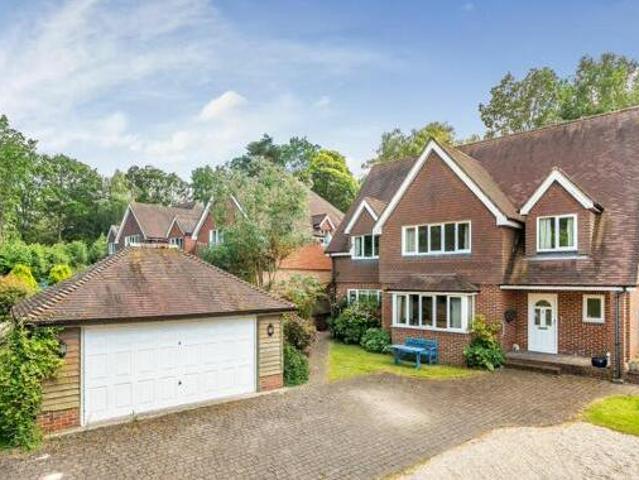 Thakeham Road, Storrington, 6 Bedroom Detached