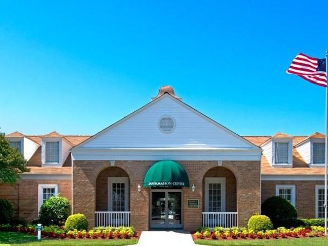 Thalia Gardens Apartments and Townhomes 1 Bedroom Apartment for Rent at 4129 Inverness Road, Virginia Beach, VA 23452 North Central