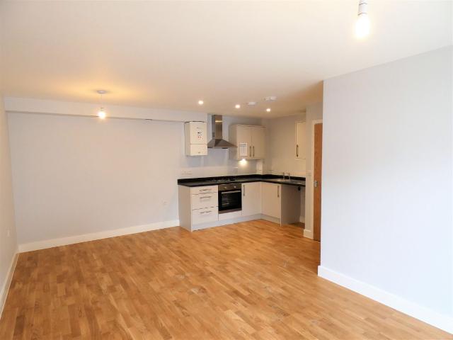 Camp Road, Farnborough, Hampshire GU14, 2 bed flat to rent, £1,300 pcm | PrimeLocation