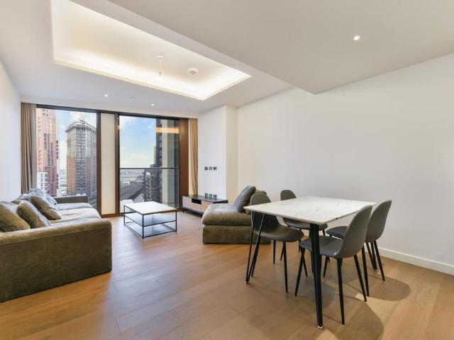 Thames City, Nine Elms, London, SW8 2 bed apartment to rent £5,200 pcm £1,200 pw