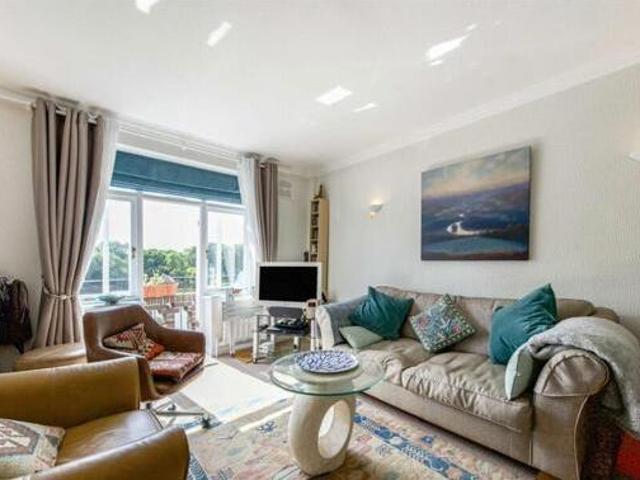 Thames Eyott, Cross Deep, 1 Bedroom Apartment