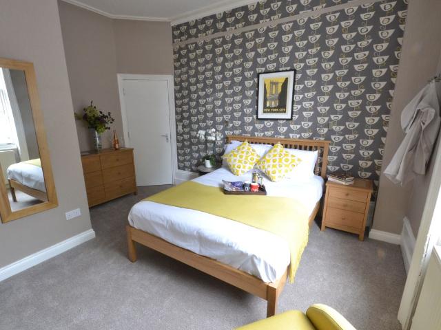 Thames House, Reading, Berkshire RG1, Room to rent, £825 pcm | PrimeLocation