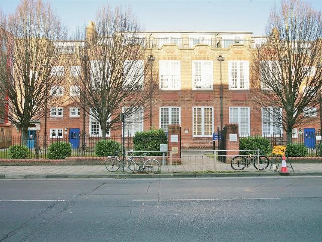 Thames Street, Oxford OX1, 1 bed flat to rent, £1,500 pcm | PrimeLocation