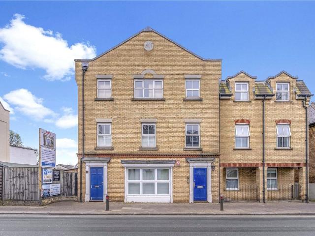 Thames Street, Hampton TW12, 2 bed flat to rent, £1,995 pcm | PrimeLocation
