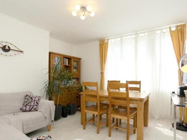 Thames Street, London, 2 Bedroom Flat