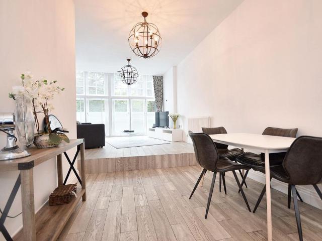Thames Street, Windsor SL4 1 bed apartment to rent £1,550 pcm £358 pw