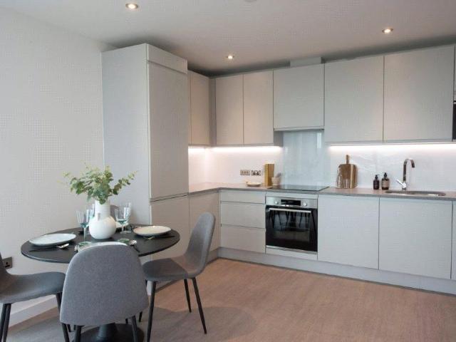 Thames Quarter, 2 Napier Road. 2 bed apartment to rent £2,150 pcm £496 pw