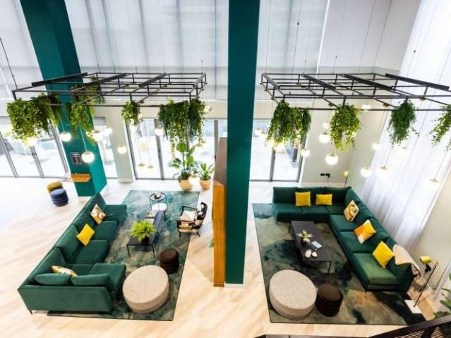 Thames Quarter.Split Level Gym. Fitness Studio. Pet Friendly. Resident Lounge. Workspaces. Roof Terrace. Private Dining Room. Onsite Management Team. Fre