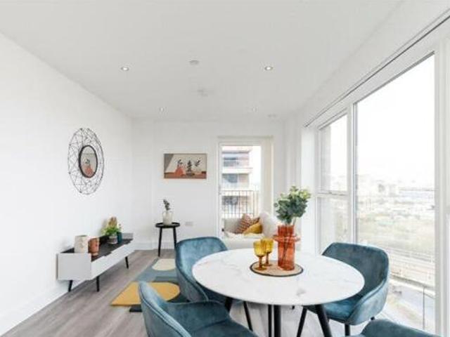 Thames Road, London, 1 Bedroom Flat