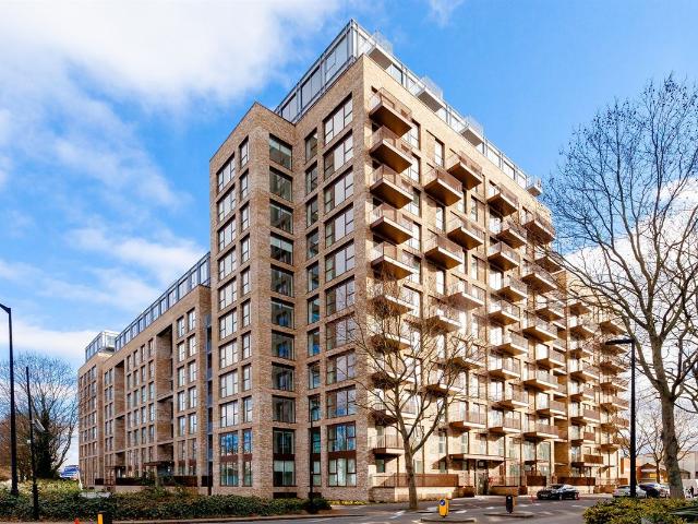 Thames Road, London E16, 1 bed flat to rent, £1,800 pcm | PrimeLocation