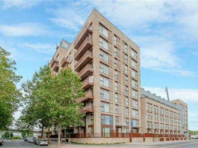 Thames Road, London E16, 1 bed flat to rent, £1,800 pcm | PrimeLocation