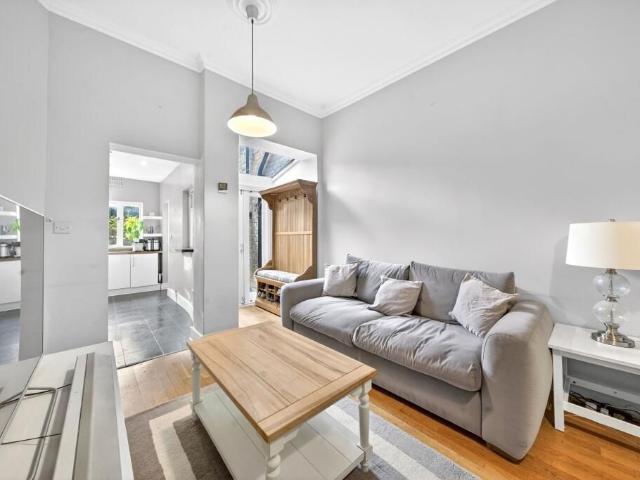 Thane Villas, London N7, 1 bed flat to rent, £2,250 pcm | PrimeLocation