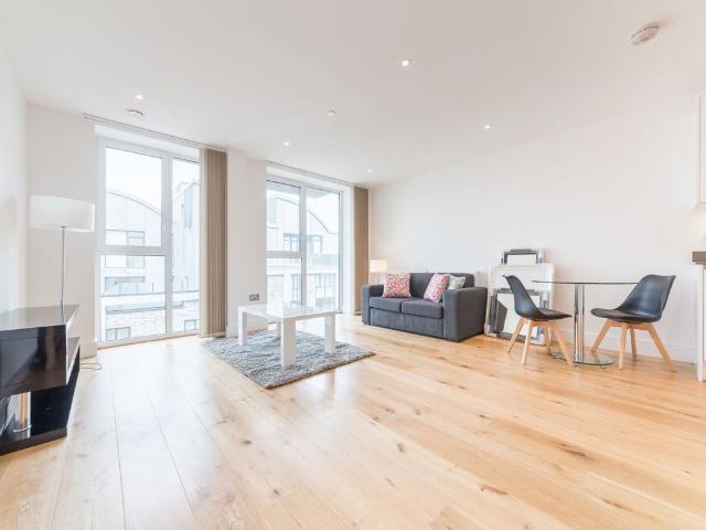 Thanet Tower, Canning Town, London E16, 1 bed flat to rent, £2,000 pcm | PrimeLocation