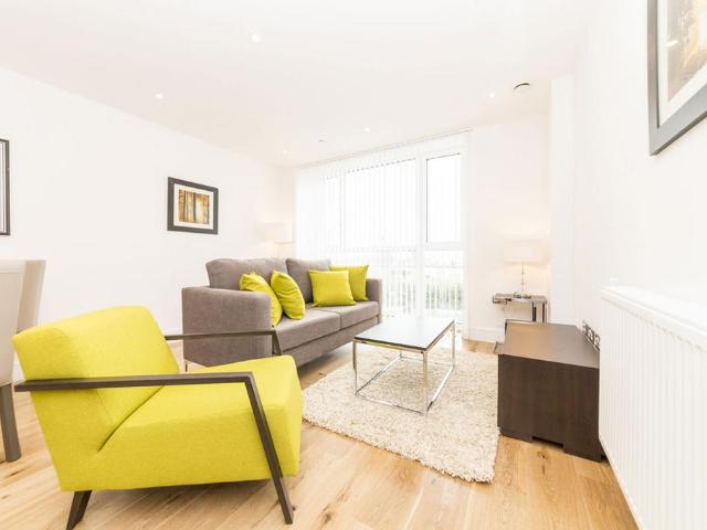 Thanet Tower, London E16 1 bed flat £2,000 pcm £462 pw