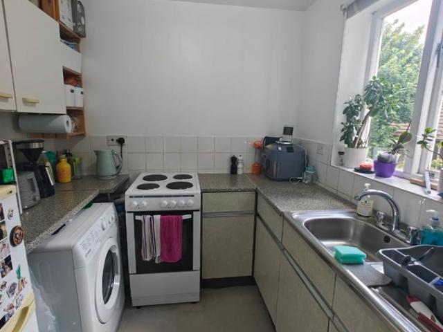 Thant Close, Leyton E10, Studio to rent, £1,300 pcm | PrimeLocation