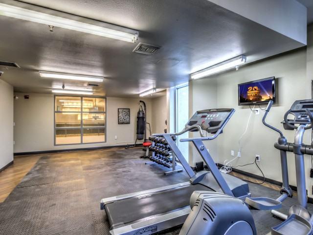 The 211 Studio Apartment for Rent at 211 N 8th St, Las Vegas, NV 89101 Downtown Las Vegas
