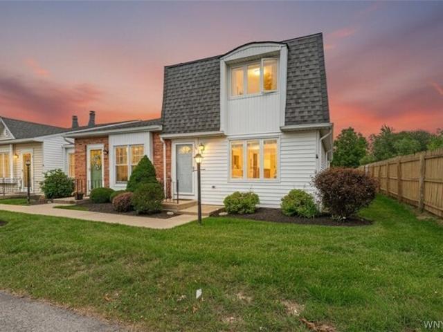 The Cmn, Lockport, Condo For Sale