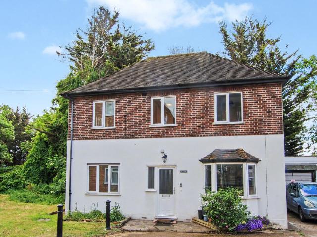 The Cottage, Lc531, Isleworth TW7, 2 bed detached house to rent, £1,950 pcm | PrimeLocation