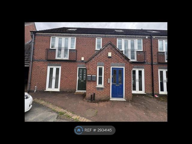 The Courtyard, Newcastle ST5, 2 bed flat to rent, £785 pcm | PrimeLocation
