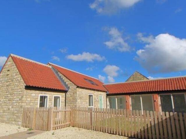 The Courtyard, Wilton, 3 Bedroom Bungalow