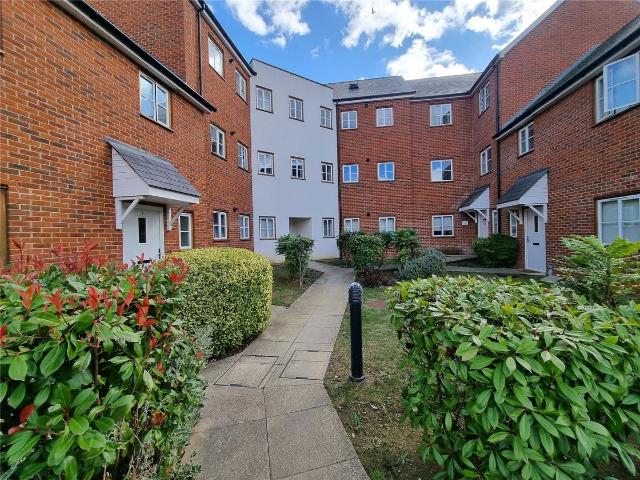 The Courtyard, Witham, Essex CM8, 2 bed flat to rent, £1,150 pcm | PrimeLocation