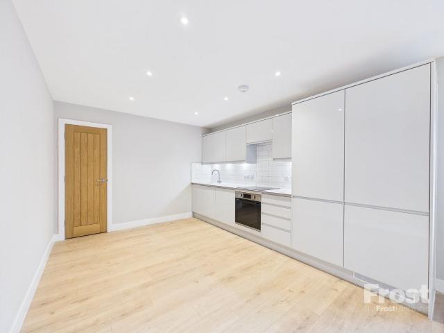 The Courtyard, 73A High Street, Burnham SL1, 2 bed flat to rent, £1,450 pcm | PrimeLocation