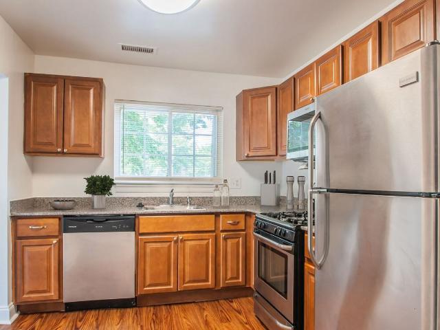 The Courtyards 2 Bedroom Apartment for Rent at 200 Delanco Rd, Edgewater Park, NJ 08010