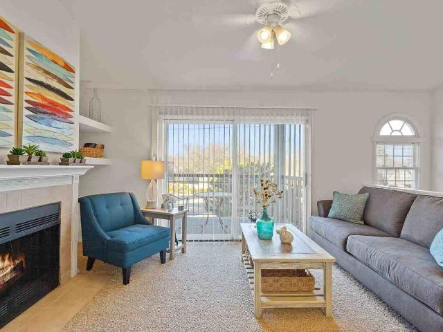The Courtyards 2 Bedroom Apartment for Rent at 6748 E 91st St, Tulsa, OK 74133