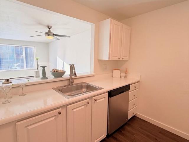 The Court at Northgate 2 Bedroom Apartment for Rent at 11300 3rd Ave Ne, Seattle, WA 98125 Pinehurst