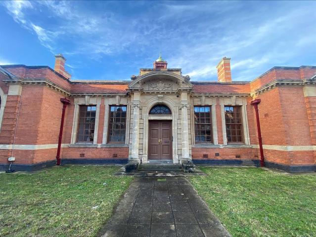 The Court House, Northgate, Bridgwater TA6, 2 bed flat to rent, £1,300 pcm | PrimeLocation