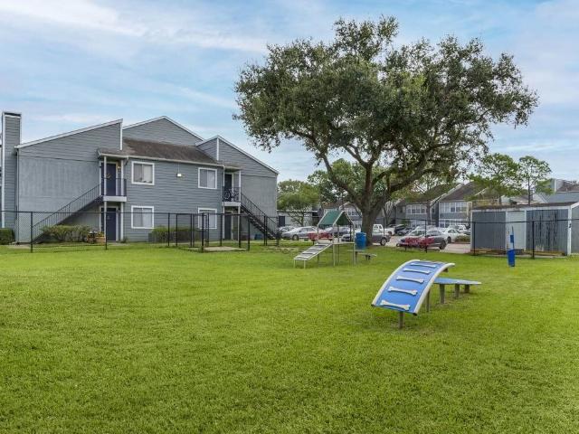 The Cove 1 Bedroom Apartment for Rent at 2000 Bay Area Blvd, Houston, TX 77058 Clear Lake