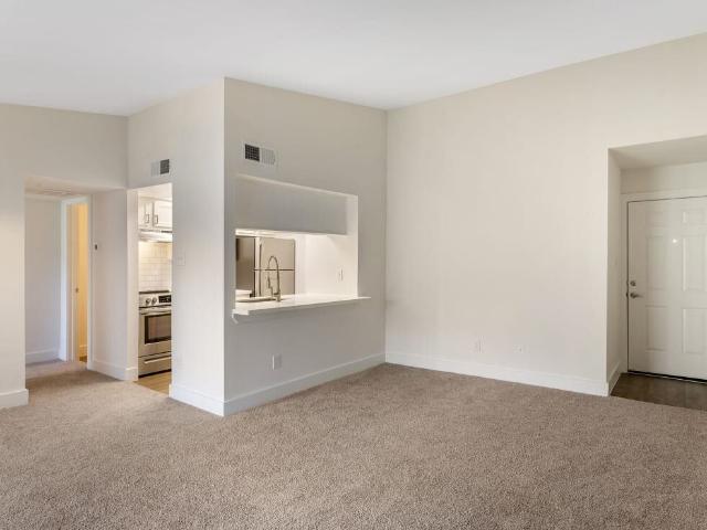 The Cove 2 Bedroom Apartment for Rent at 2000 Bay Area Blvd, Houston, TX 77058 Clear Lake