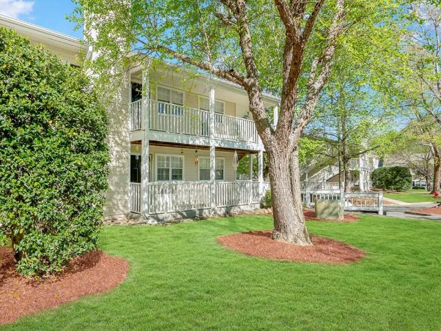 The Cove Apartment Homes 2 Bedroom Apartment for Rent at 1850 Yellowstone Court, Gastonia, NC 28054